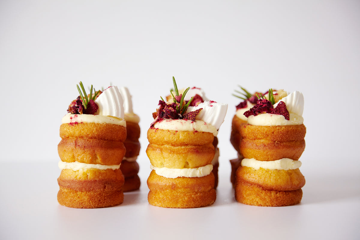 The Classic Victoria Mini Cake Box [Plant Based] | LUMINARYBAKERY.COM ...